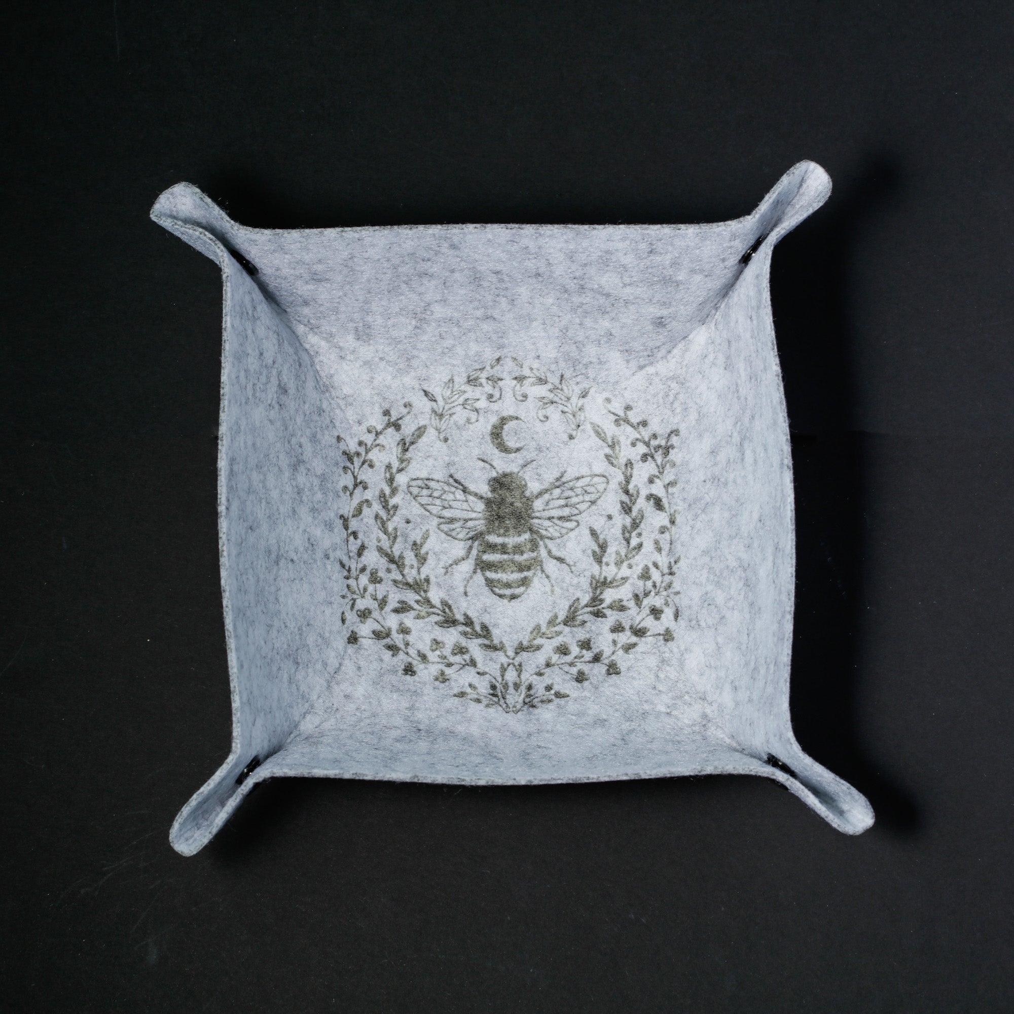 Bee and Plant Motif Dice Tray – CrystalMaggie