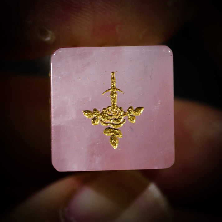 Rose Quartz Gemstone Rogue Rose Motif DnD D&D Dice Set – CrystalMaggie